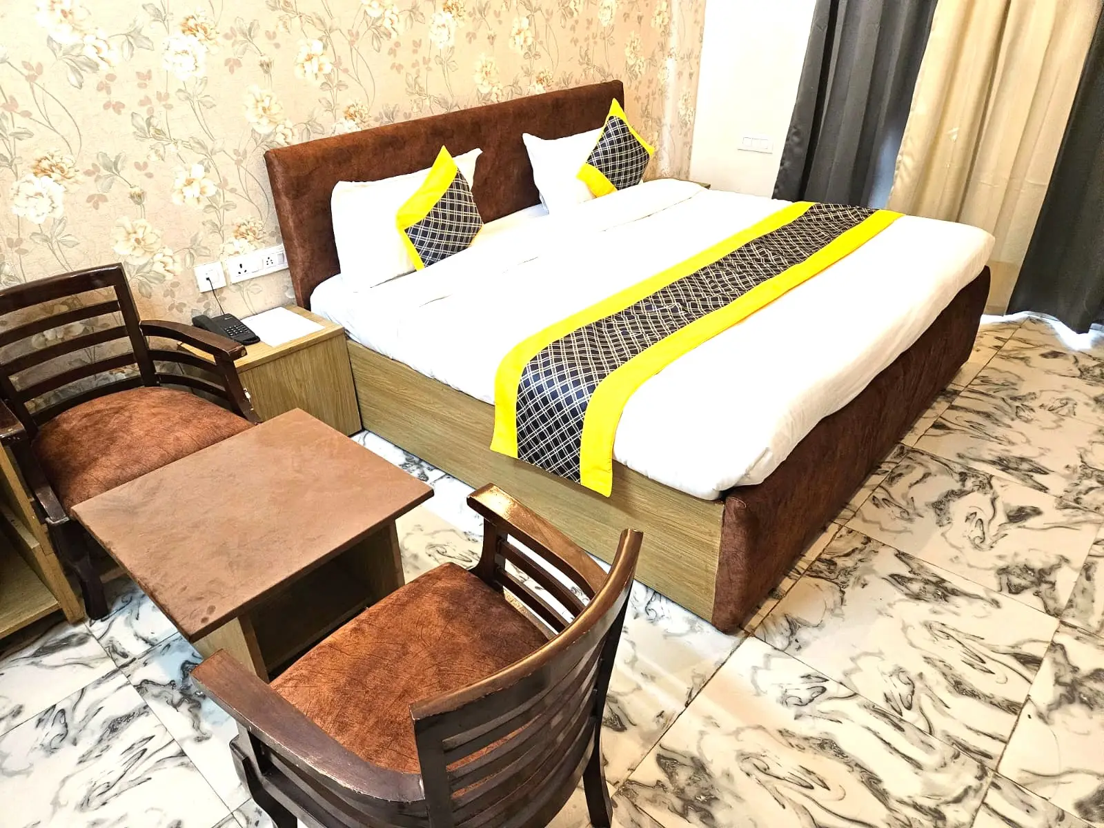 Deluxe Supreme - The Purezza Residency